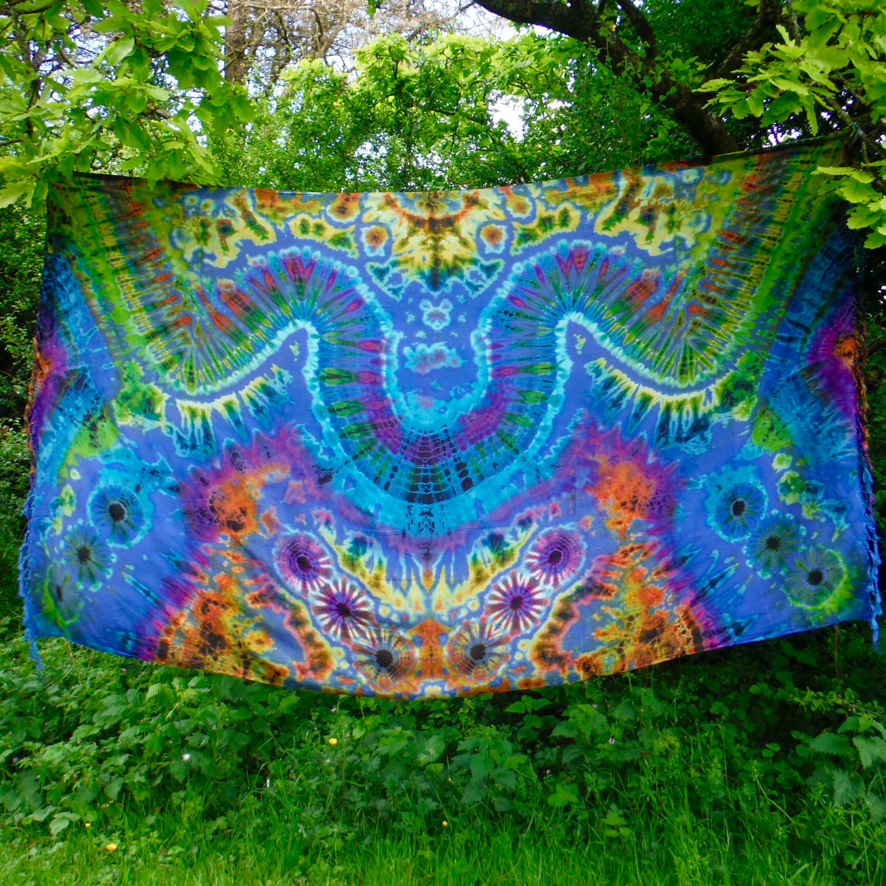 Tie-Dye – Bare Canvas